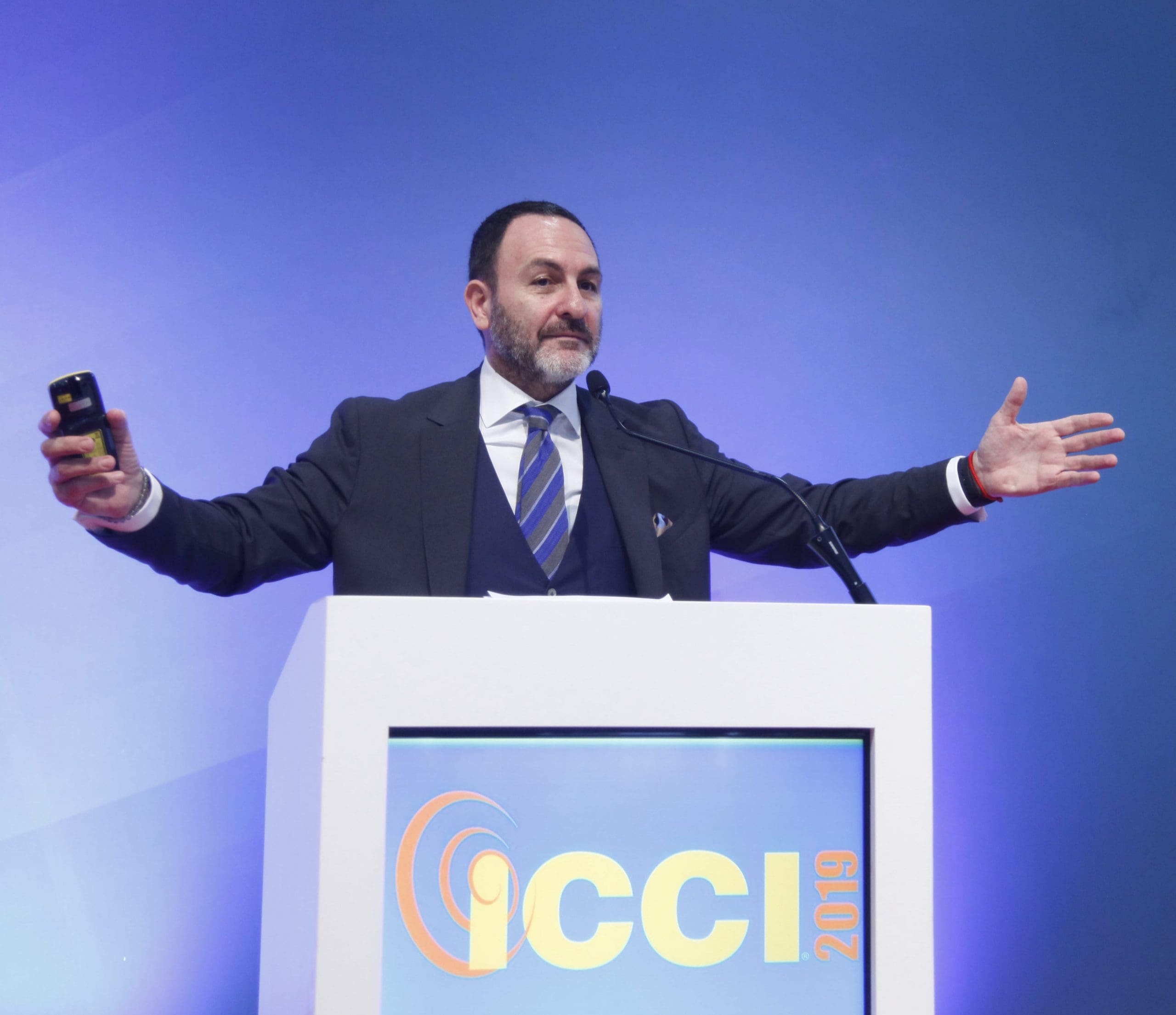 Prof. Dr. Emre Alkin’den “Fırtınada Ayakta Kalma Sanatı” Tavsiyeleri ...