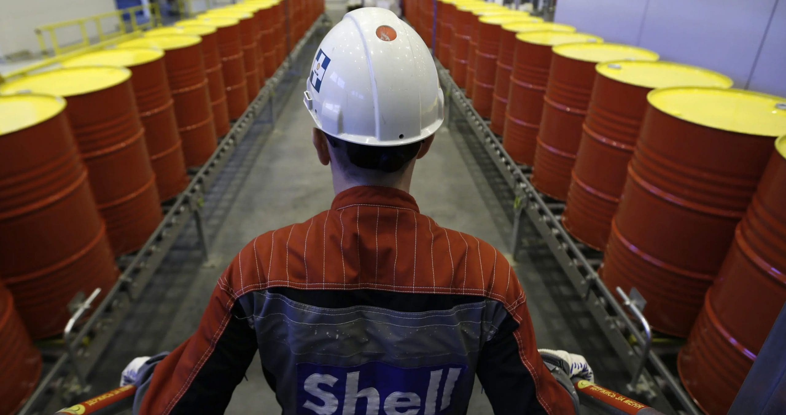 Shell, Rus petrolünü boykot etme konusunda şimdiden geri adım attı ...